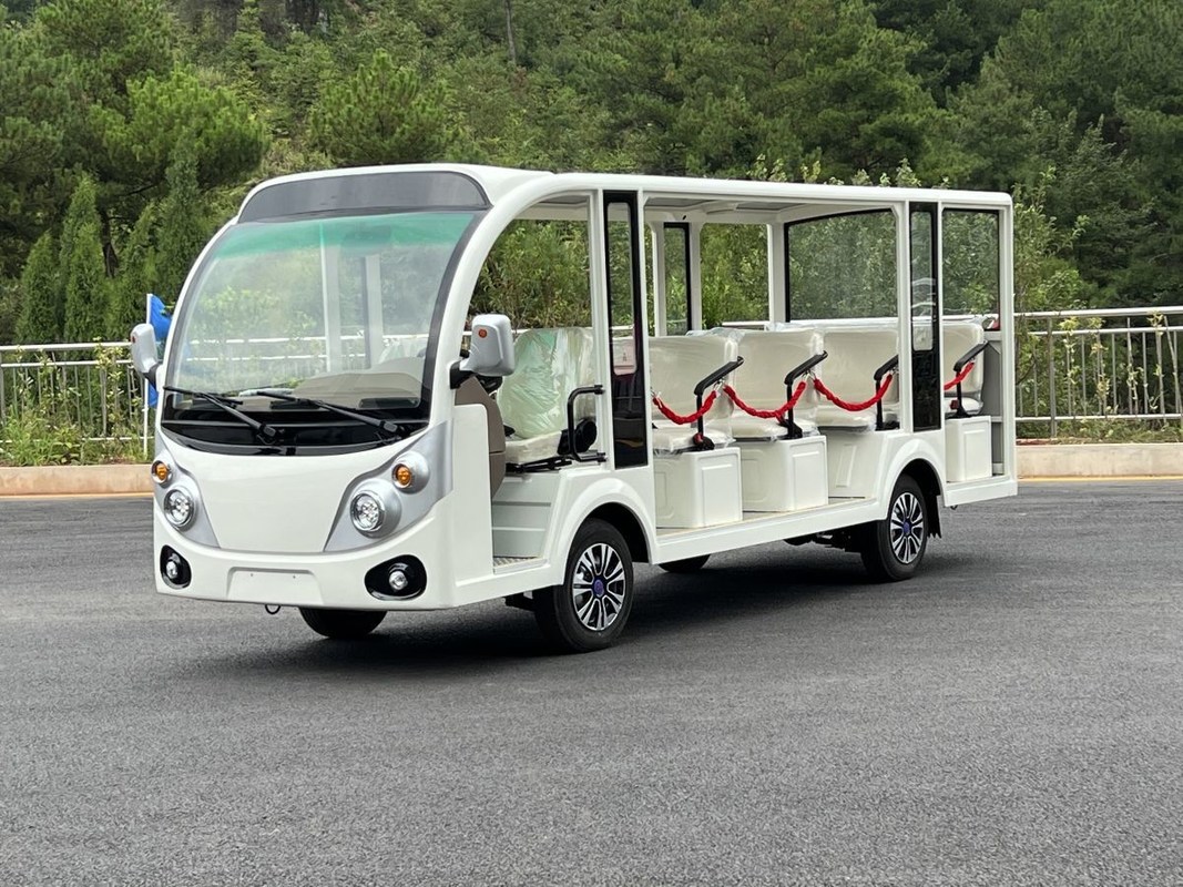 4 Wheels 14 Passengers Electric shuttle Bus sightseeing Car With 7.5KW AC Motor