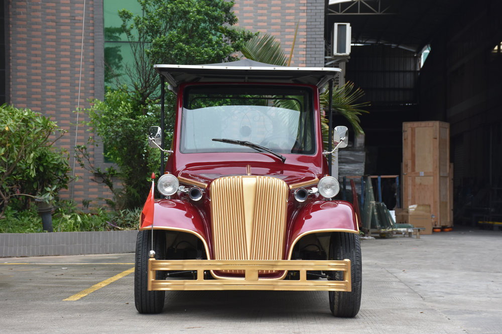 Luxurious Electric Vintage Cars With 8 Seats , 48V Classic Battery ...